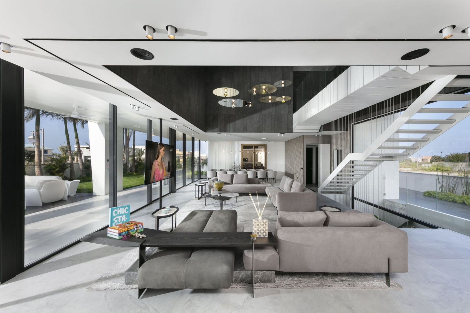 Canyon Sofa — ENNE