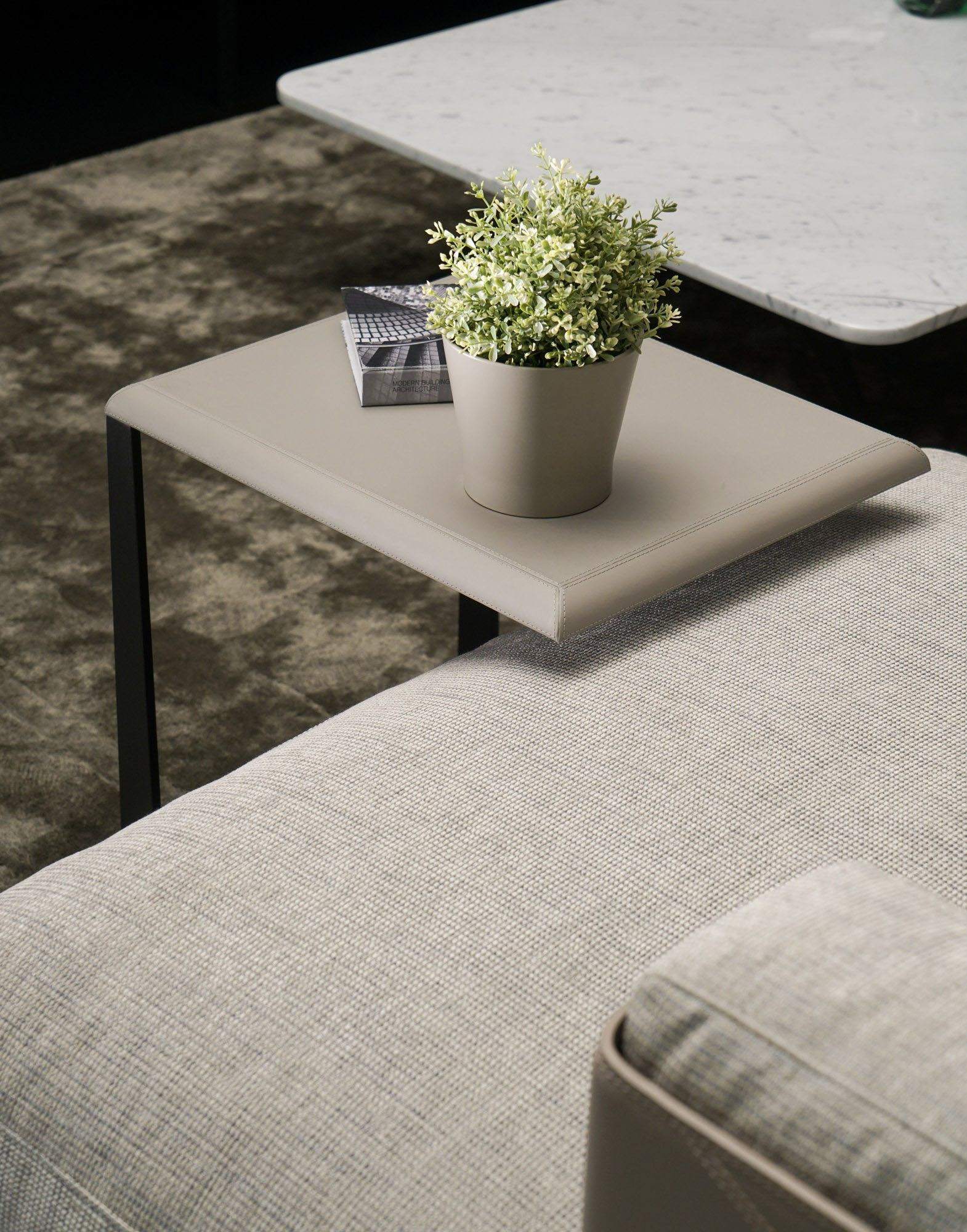 Imperious Side Table — ENNE